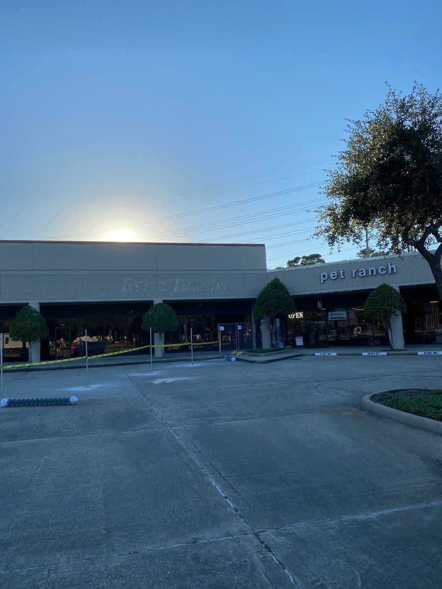 Old HEB center is fixing' to get its groove on