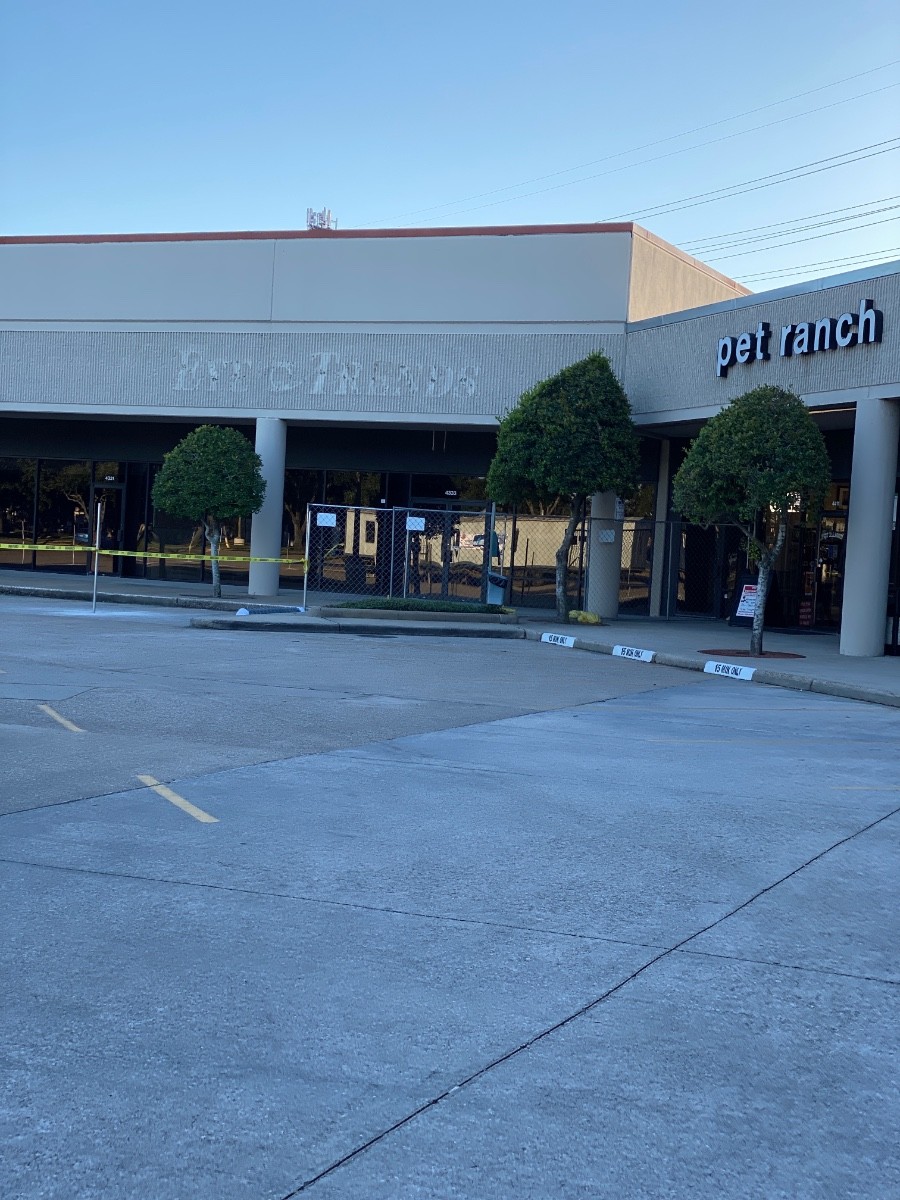 Old HEB center is fixing' to get its groove on