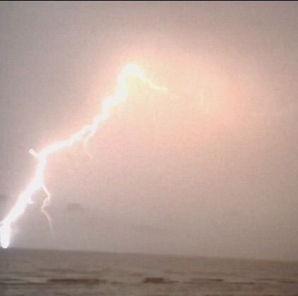 Boy missing in Galveston riptides